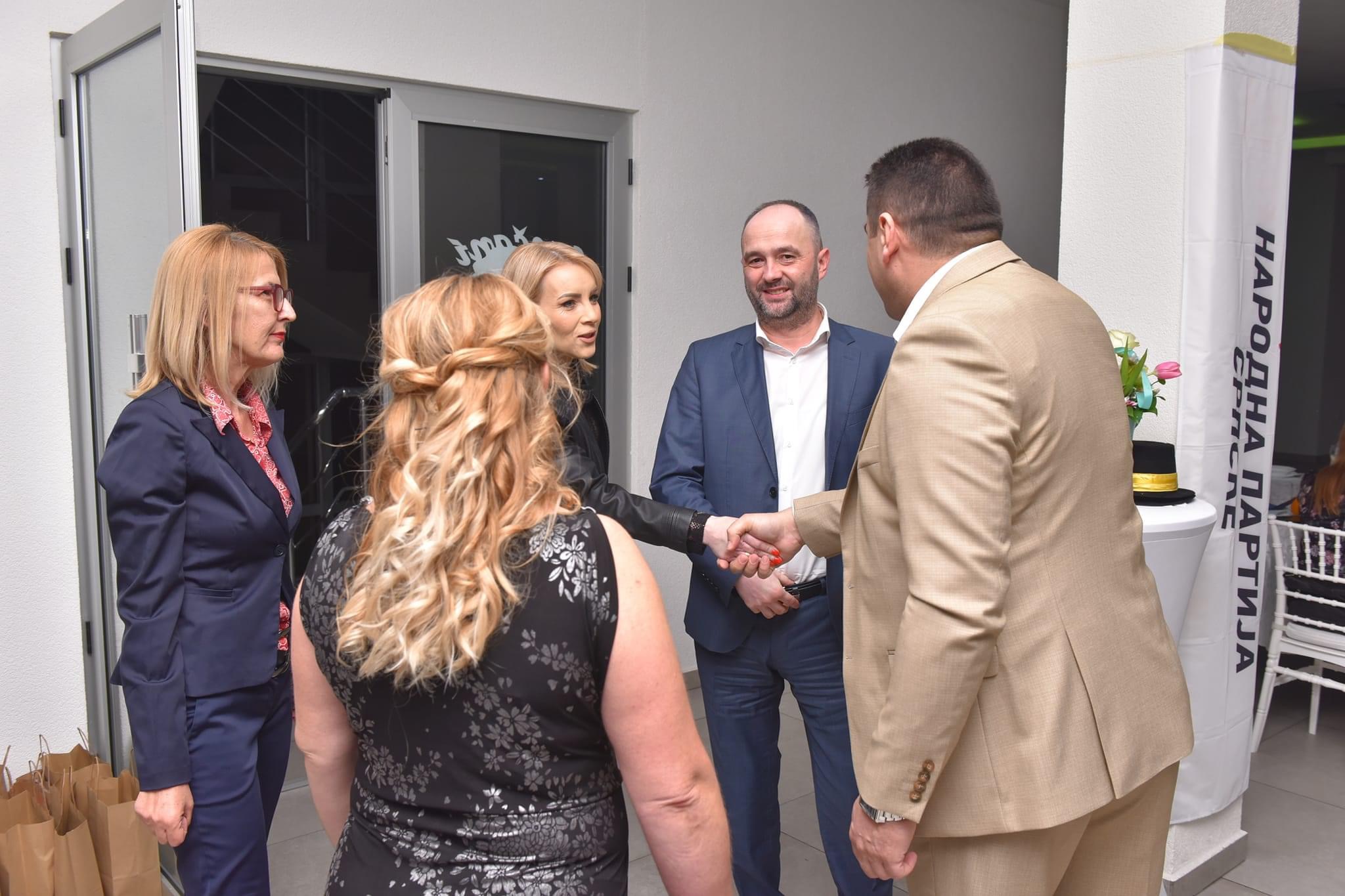 Aktiv žena OO NPS Ugljevik proslavio 8. mart-Dan žena - Moja Bijeljina