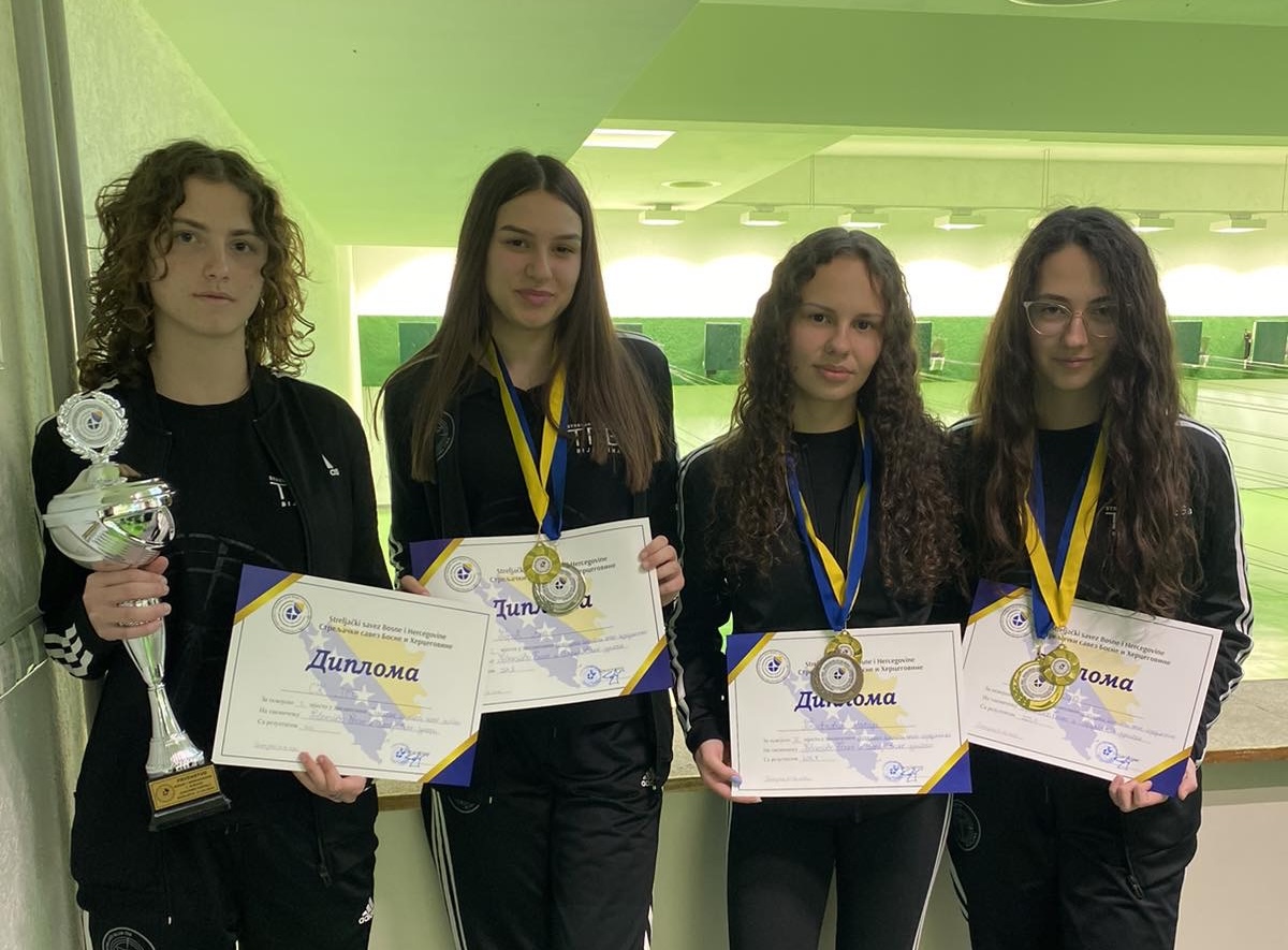 Ekipa "TRB" u sastavu Sofija Rakić, Ana Perić i Marija Trifković, ubjedljivo je osvojila prvo ...