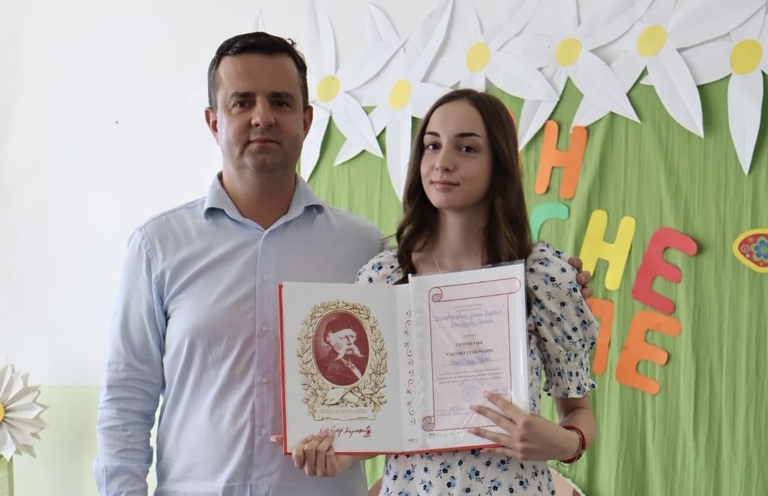 UČENIK GENERACIJE U OŠ "FILIP VIŠNJIĆ" DONJA TRNOVA - Moja Bijeljina